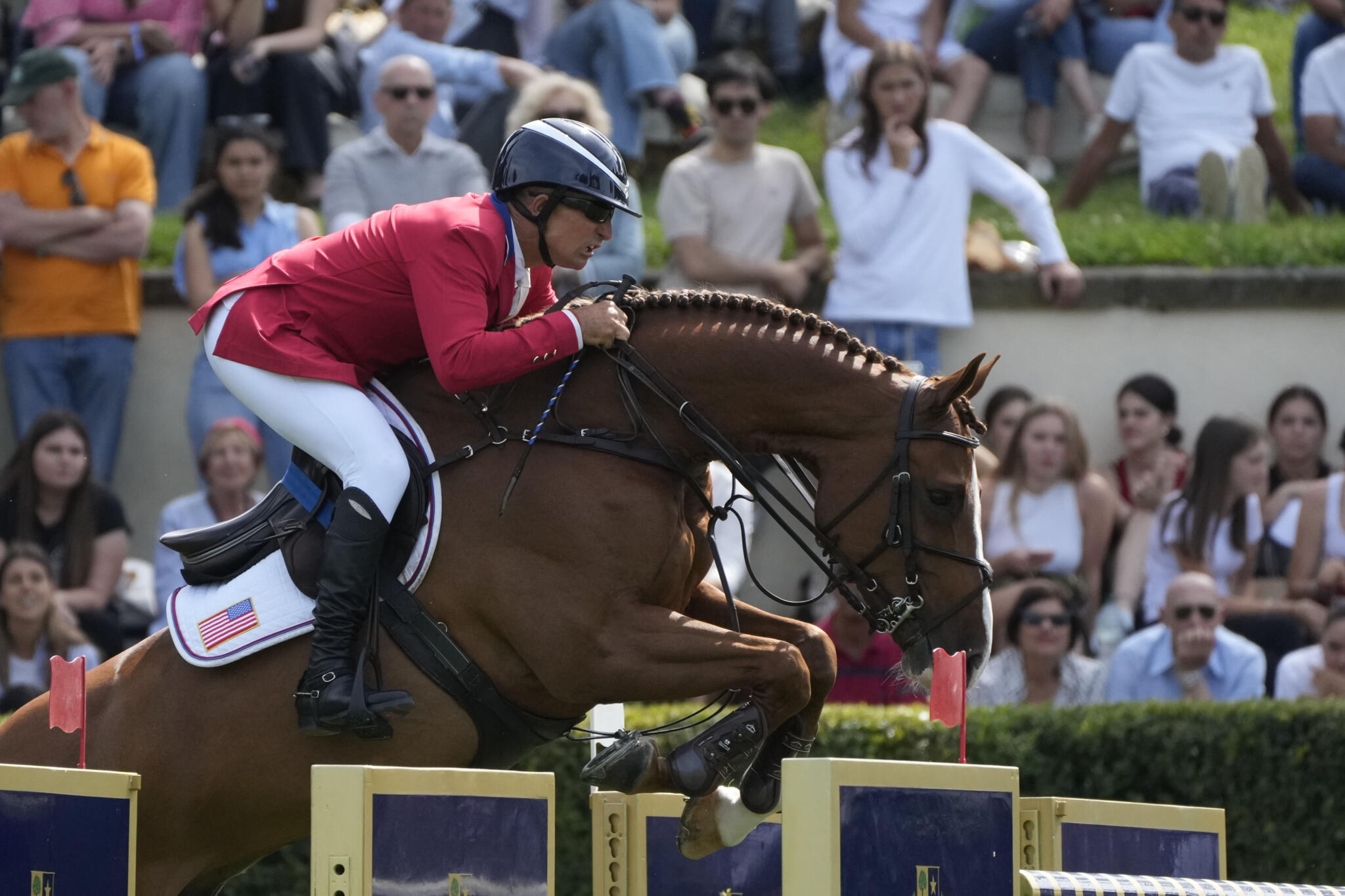 Williston horseman hoists trophy as part of winning U.S. show jumping ...