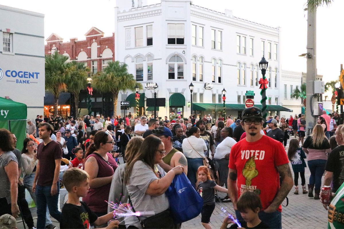 Light Up Ocala: Historic Downtown Gets its Traditional Seasonal Shimmer ...